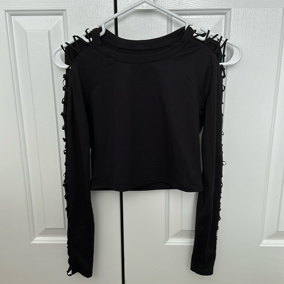 ALO Yoga | Tops | Alo Top | Poshmark